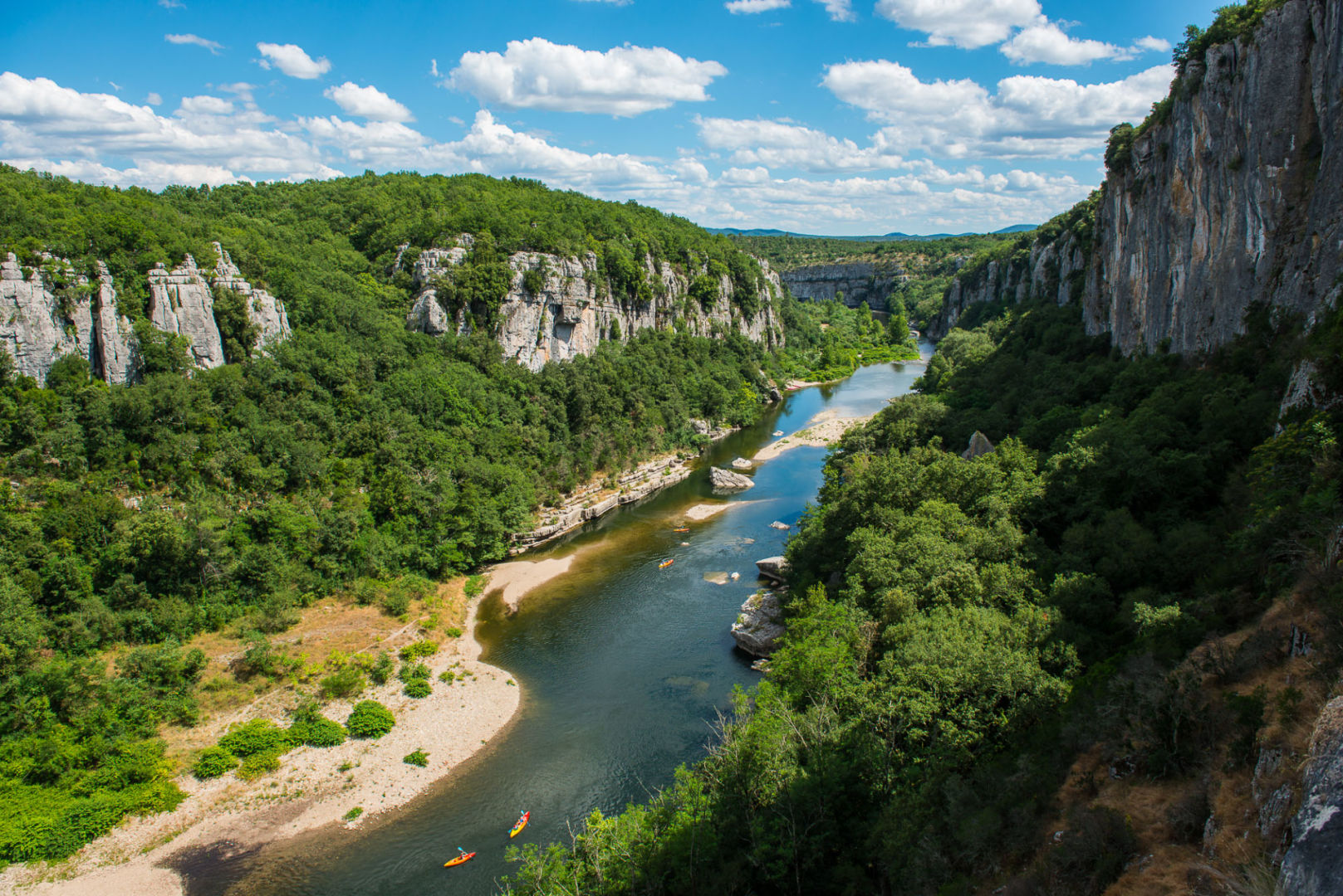 Gorges du Chassezac : histoire, tourisme, et activités aux Gorges du ...